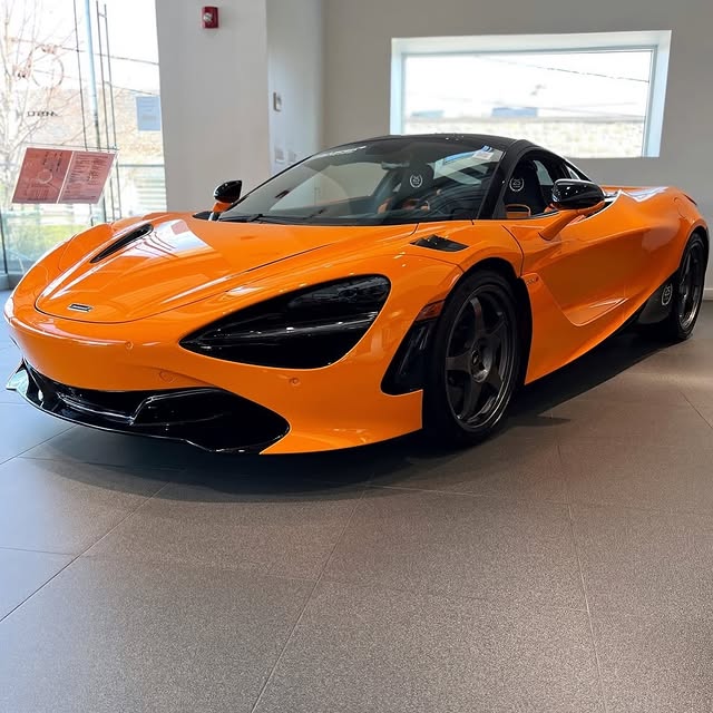 2021 McLaren 720s LM