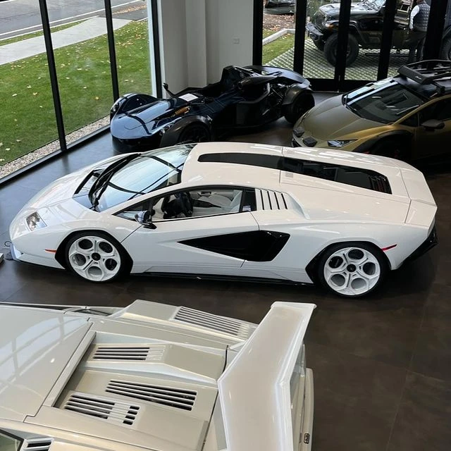 2022 Lamborghini Countach LPI 800-4