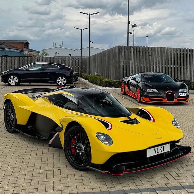 2022 Aston Martin Valkyrie