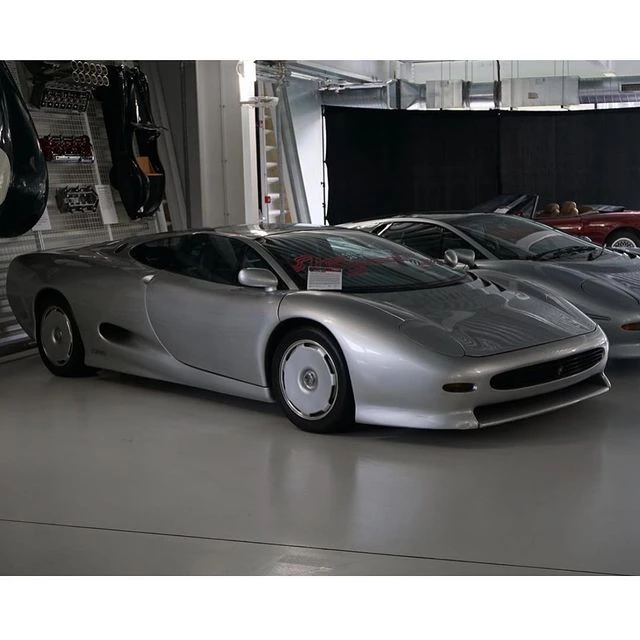 1988 Jaguar XJ220 Concept