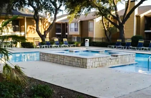 🐾 Northeast Dallas 2BR with Volleyball Court from $1,129: Second Chance ...